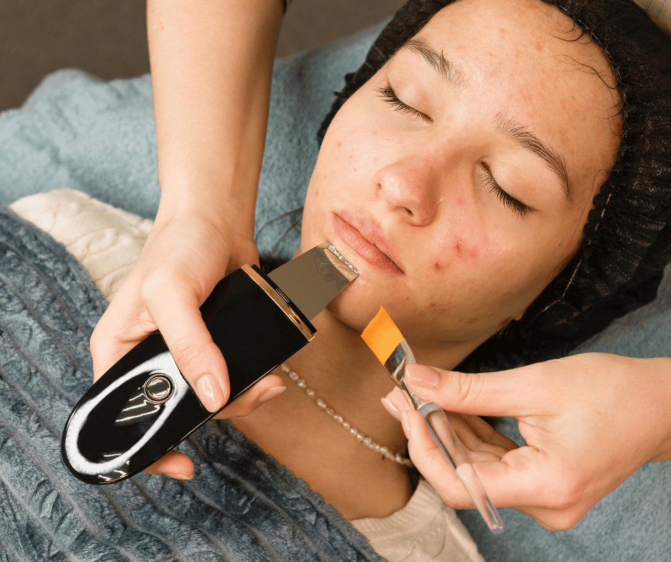 Facial Extractions 101: Your Guide to Radiant Skin and Aftercare